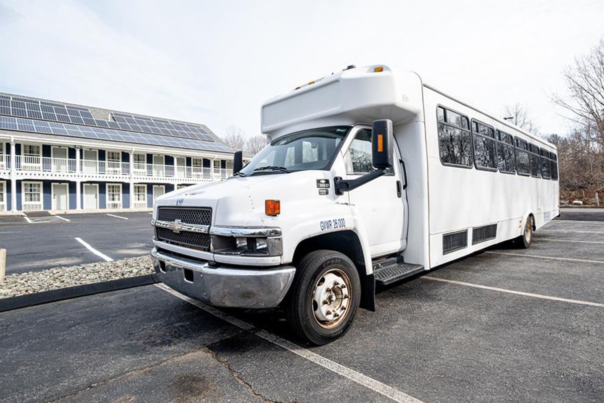 Welcome To Hilltop Inn & Suites